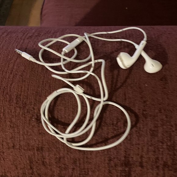 Apple | Headphones | Apple Earbuds Nwot | Poshmark